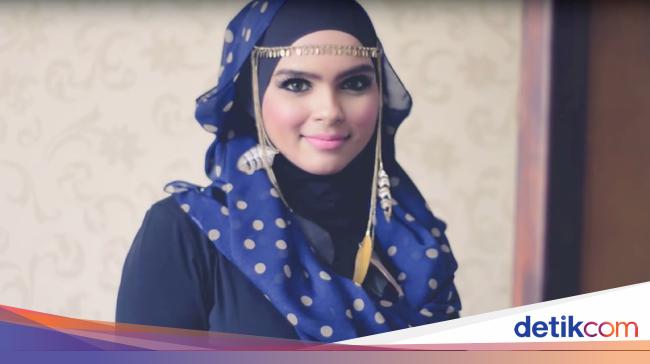 Tutorial Hijab Terinspirasi Gaya Putri Arab Saudi