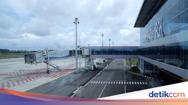 Jokowi Resmikan Terminal Baru Bandara Depati Amir