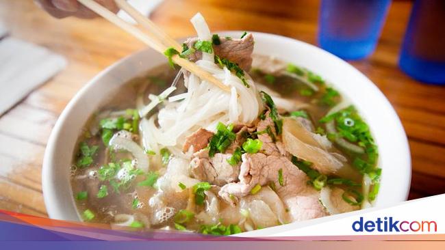 Cuaca Dingin, Hangatkan Tubuh dengan 4 Sup Populer Asia Ini