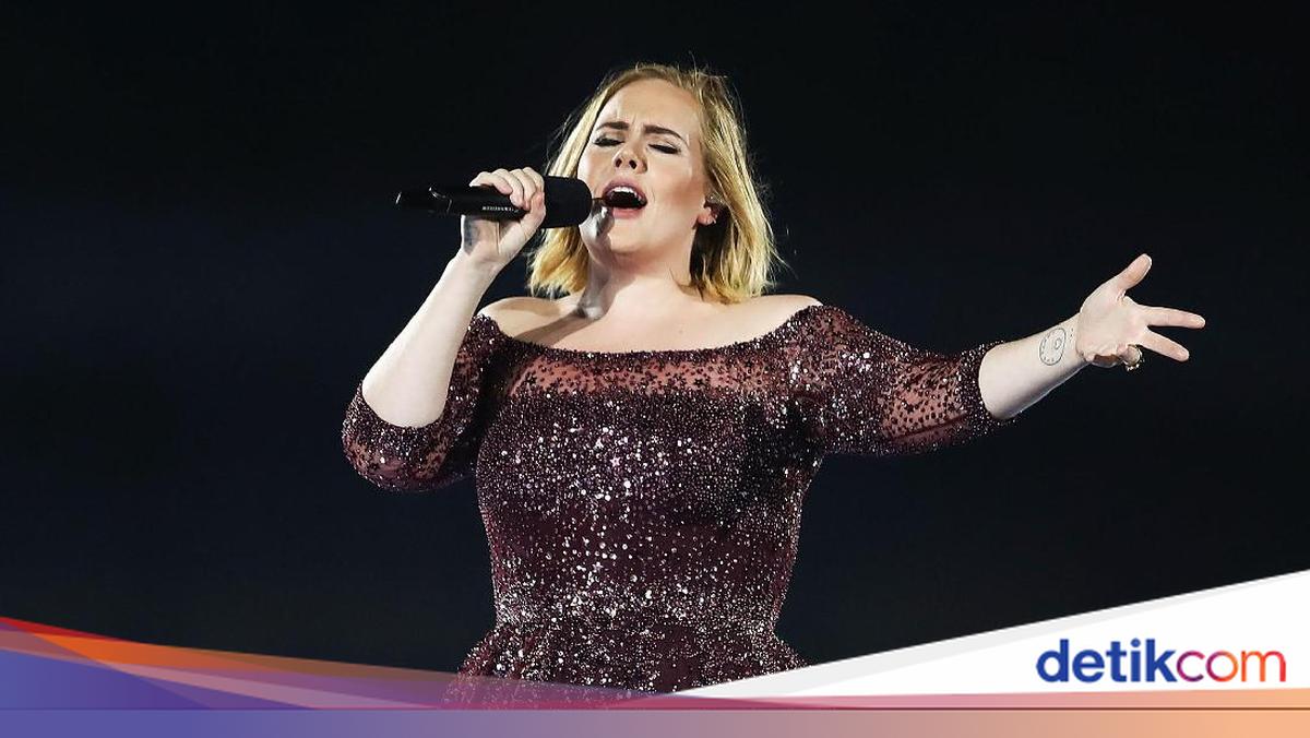 Perjuangan Adele Gelar Konser di Sydney, 'Ngumpet' di Dalam Boks