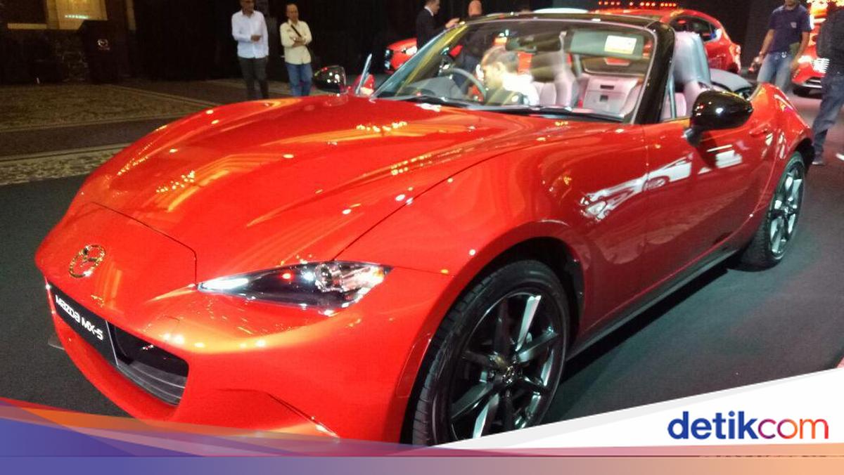 Mobil Roadster Atap Terbuka Mazda MX-5 Segera Meluncur