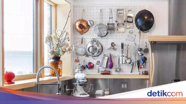Gunakan Pegboards dengan 5 Cara Ini Agar Perkakas Dapur Lebih Tertata Rapi