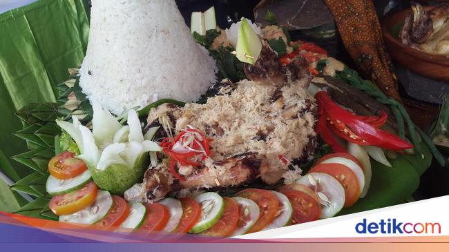 Festival Banyuwangi Kuliner Promosikan Kuliner Legendaris Pecel Pitik