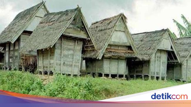Sandiaga Puji Desa Citorek dan Blekok Situbondo