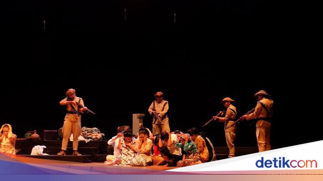 Merayakan 89 Tahun Kelompok Sandiwara Sunda Miss Tjitjih