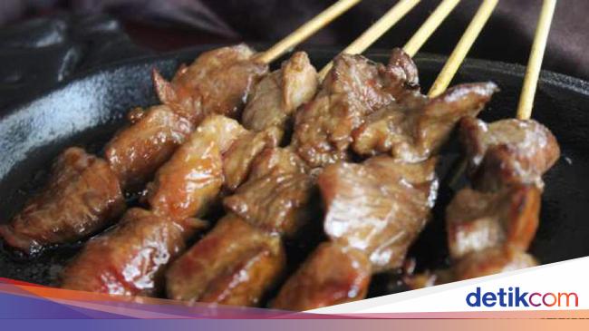 Koffie Tijd: Menikmati Kelezatan Sate Pak Kromo Dalam Suasana Kolonial