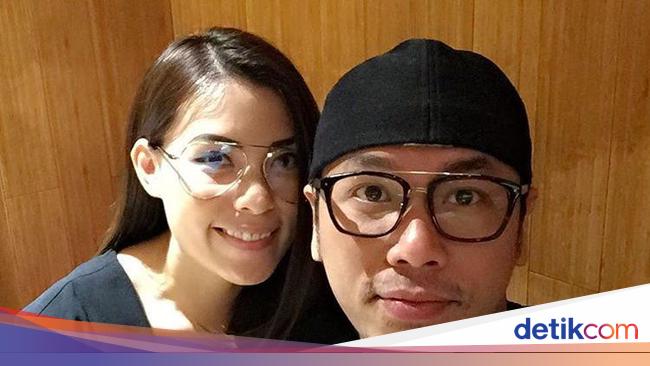 Sammy Simorangkir Bantah Sudah Prewedding Dengan Viviane Di Eropa