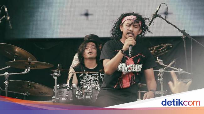 5 Fakta 'Adamantine', Album Burgerkill yang Merchandise-nya Dibeli Jokowi