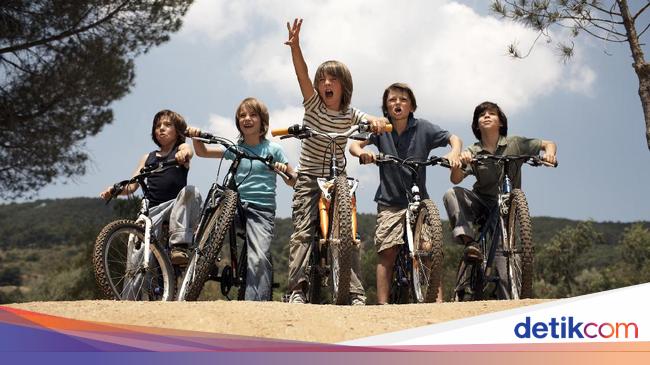Beragam Manfaat Main Sepeda Bareng Teman untuk Anak-anak