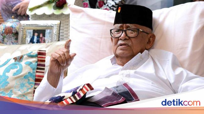 4 Catatan Sosok Solihin GP, Tokoh Asal Jabar yang Jadi Sesepuh Para Pejabat
