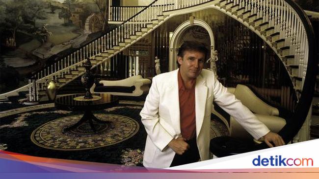 Penampilan Donald Trump dari Masa ke Masa: Jas Kuning Hingga Topi Pink