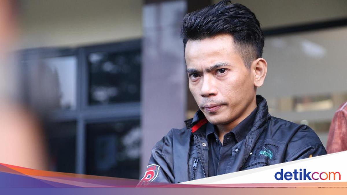 Disebut Bakal Jadi Vokalis ST12, Ini Kata Aris Idol