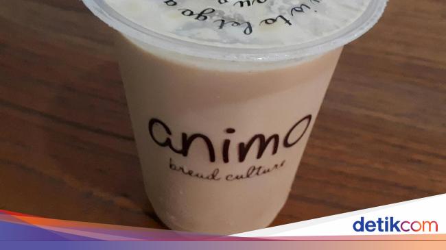 Begini Cara Meracik Es Kopi Susu Kekinian yang Enak