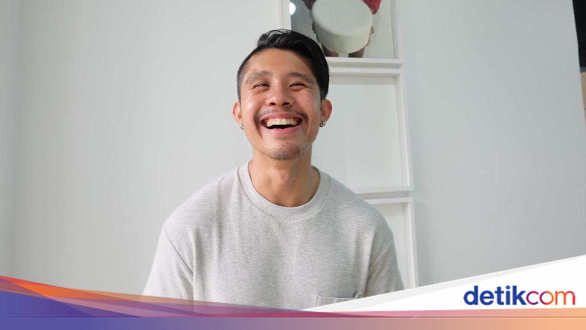 Kelvin Atmadibrata Eksis Berkarier di Performance Art