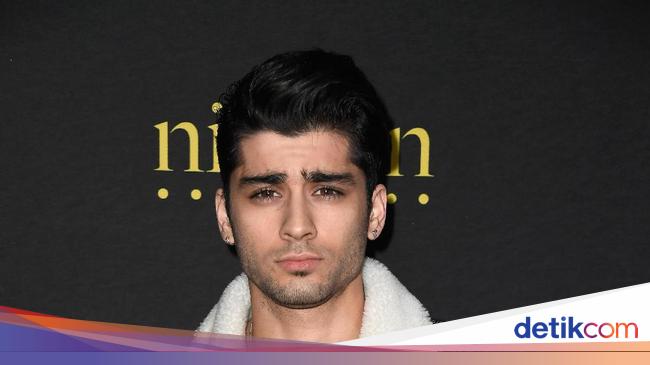 Penampilan Baru Zayn Malik dengan Kepala Botak Plontos, Yay or Nay?