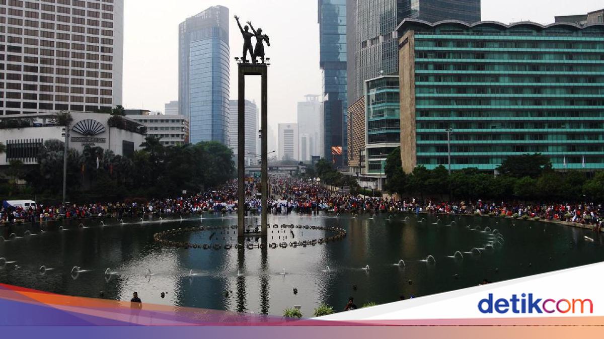 Halte Bundaran HI Halangi Patung Selamat Datang, Sejarawan Protes ke Anies