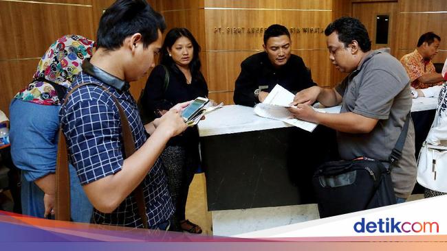 Kantor First Travel Kembali Didatangi Jemaah Umrah