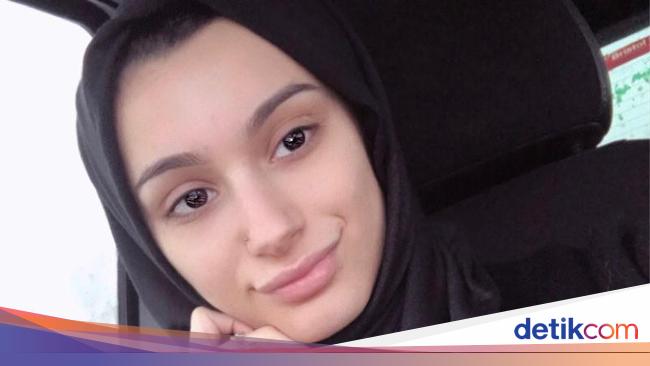 Foto: Cantiknya Waliyha Azad, Adik Zayn Malik Pakai Hijab Simpel