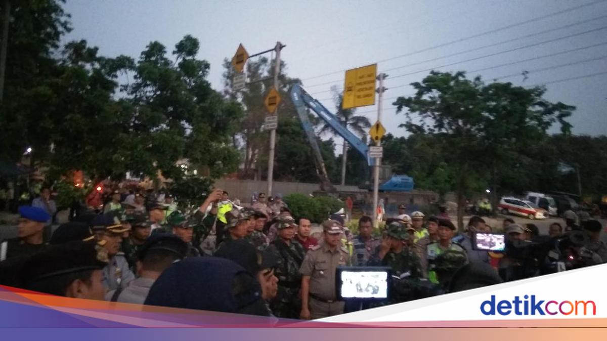 Aparat Mulai Berjaga Jelang Penertiban Taman BMW