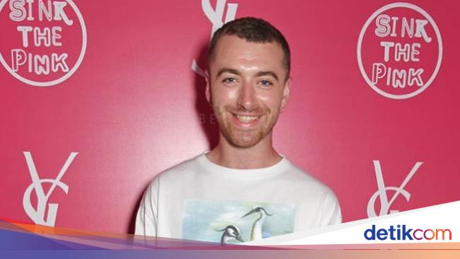 Sam Smith Jadi Drag Queen Saat Rayakan Tahun Baru