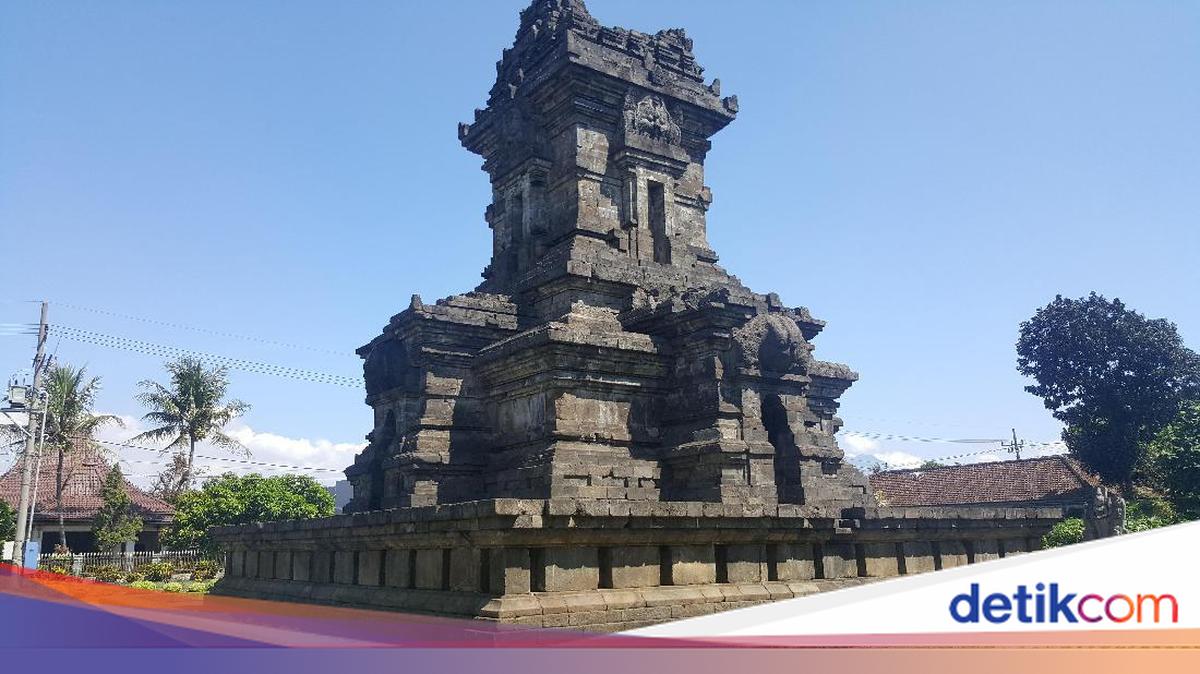 5 Candi di Jawa Timur dan Kisahnya