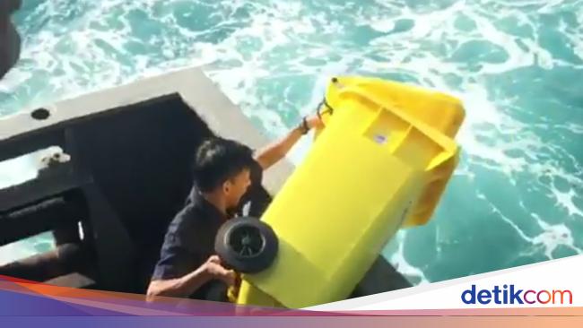 Kata Peneliti Kelautan Soal Petugas Kapal Buang Sampah ke Laut Natuna