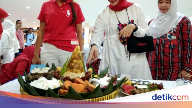 Sambut HUT ke-72 RI, GOW Surabaya Lomba Buat Tumpeng Polo Pendem