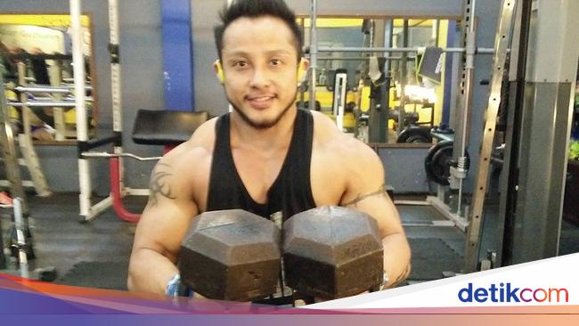 Potret Pria Bertubuh Kekar dan Berotot yang Dulunya Ternyata Wanita Potret Pria Bertubuh Kekar dan Berotot yang Dulunya Ternyata Wanita