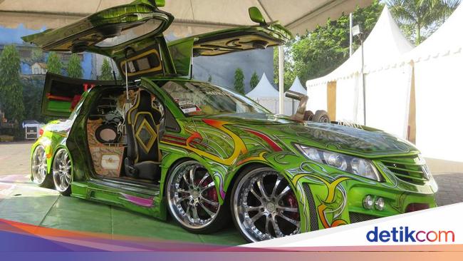 Honda Brio 8 Roda Jadi Juara di BlackAuto Battle