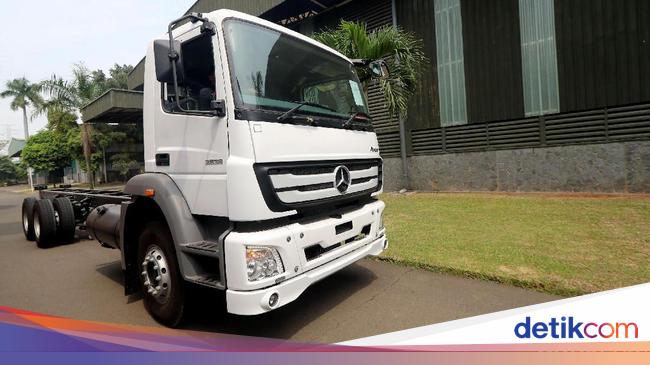 Mercy Targetkan Jual 450 Truk Rakitan Indonesia