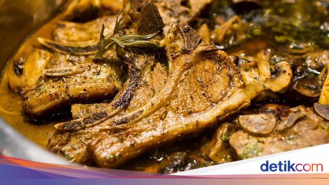Mengolah Daging Kambing dengan Paduan Bumbu Percik Sedap Khas Melayu!