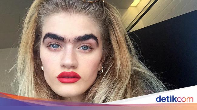 Model yang Terkenal karena Alis Menyambung Curhat di-Bully Netizen