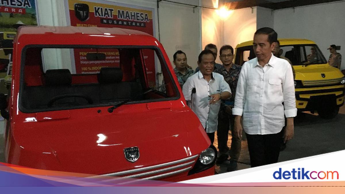 Jokowi: Mobil Esemka Terbentur Usai Produksi, Tunggu Tanggal Mainnya