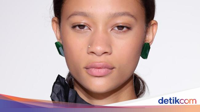 Tips Makeup untuk Mengakali Dahi Lebar Jadi Terlihat Lebih Kecil