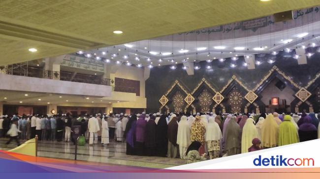 10 Amalan yang Pahalanya Setara dengan Haji Atau Umrah