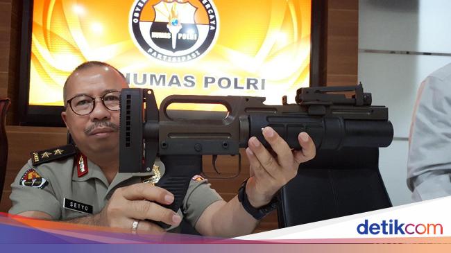 Beredar Broadcast Pengiriman Senjata, Polri: Itu Punya Perbakin