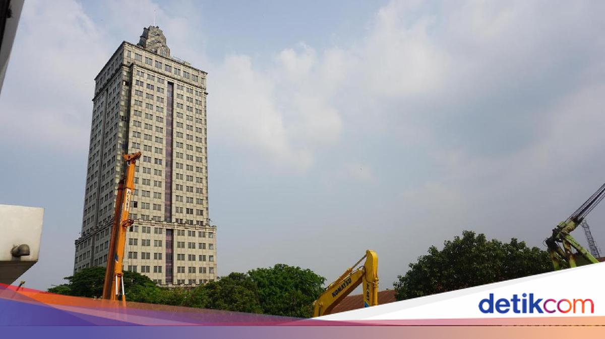 Benarkah Menara Saidah Miring?