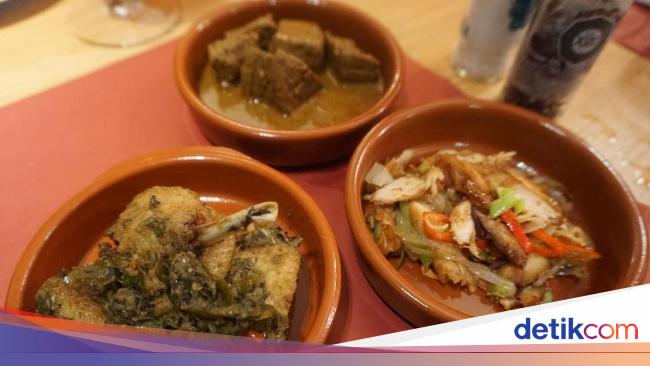 Tahu Gejrot dan Pesmol Mujair Disajikan di Restoran Berusia 100 Tahun ...