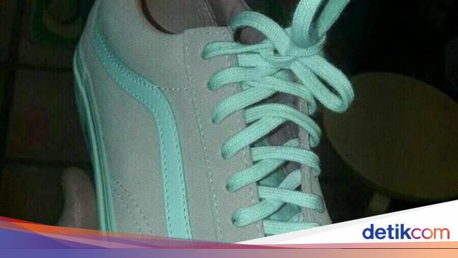 Viral Foto Warna Sepatu yang Bikin Bingung, Bisa Tebak?