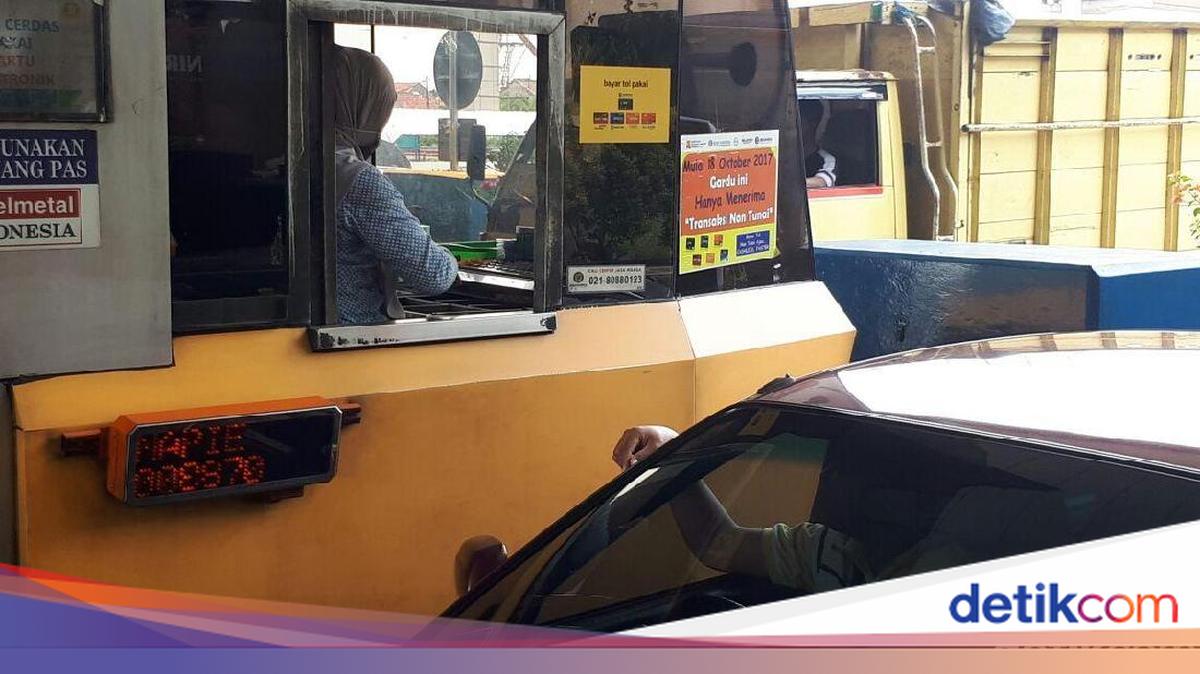 Cerita Mantan Penjaga Gerbang Tol yang Jadi Buruh Pabrik