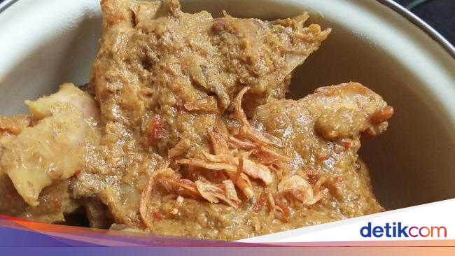 Tanggapi Klaim Rendang Ayam Renyah, Netizen Balas dengan Meme Kreatif