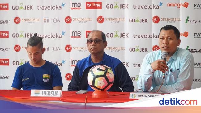 Emral Abus, Sang Pelatih Bayangan Persib di Kancah Asia