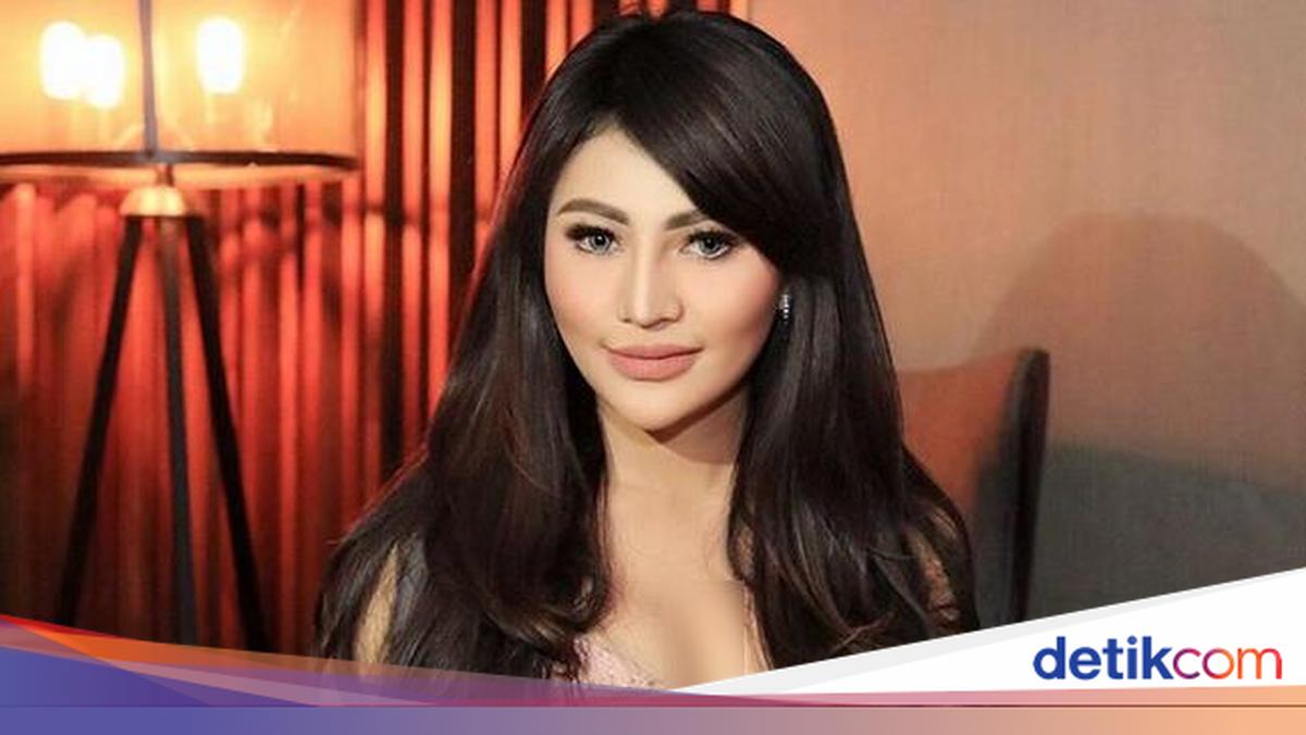 Respons Keluarga Model dan Penyanyi usai Namanya Terseret Katalog Alexis