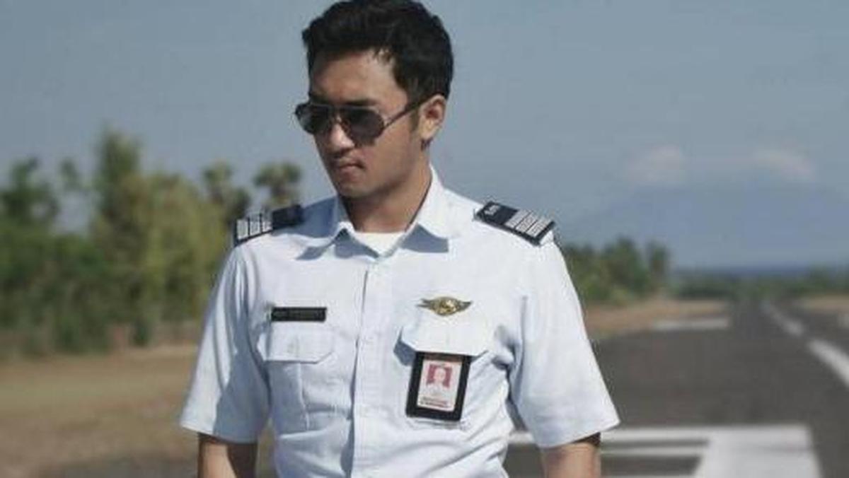 Pilot Ganteng Mantan Pacar Kahiyang Ayu Ternyata Gemar Olahraga