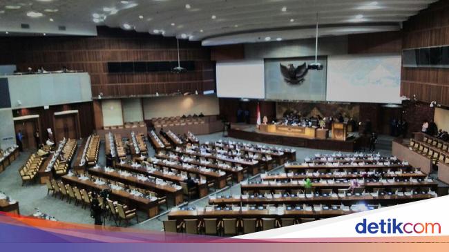 Tok! DPR Setujui 50 RUU Jadi Prolegnas 2018 Tok! DPR Setujui 50 RUU Jadi Prolegnas 2018