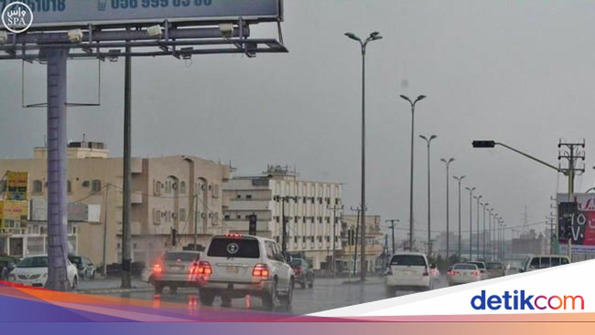 Arab Saudi Banjir, Pemerintah Imbau Jauhi Area Rawan saat Hujan Lebat