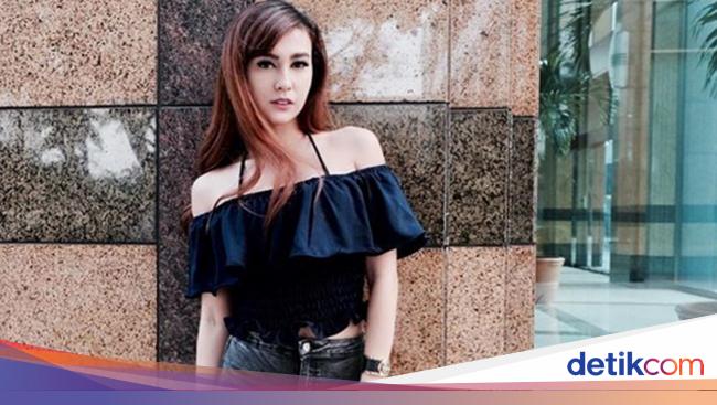 4 Fakta Vicy Melanie yang Dilamar Kevin Aprilio di Korea