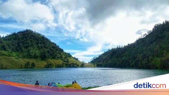 10 Danau Terindah di Indonesia yang Ngangenin