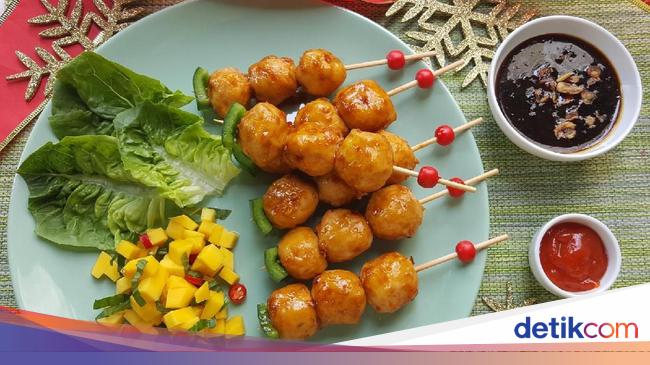 Resep Sate : Fiesta Bakso Sosis Satay with Mango Salsa