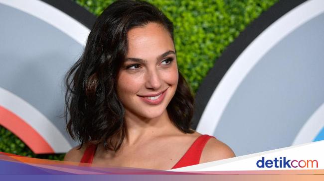 Gal Gadot Ditunjuk Jadi 'CEO' Huawei